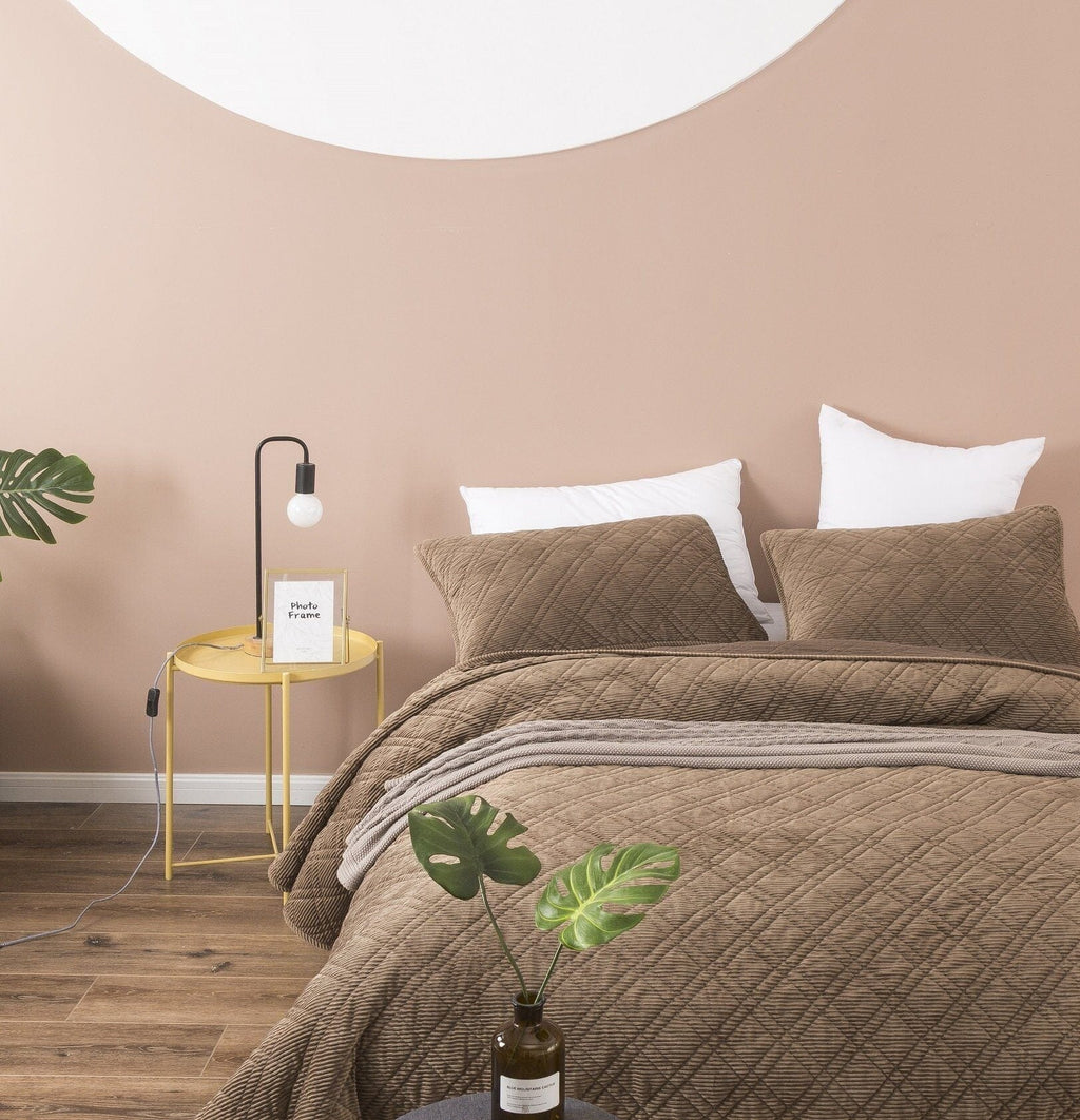 Shop Bedspreads & Quilts | DaDalogy – Cozy & Stylish Home Décor ...