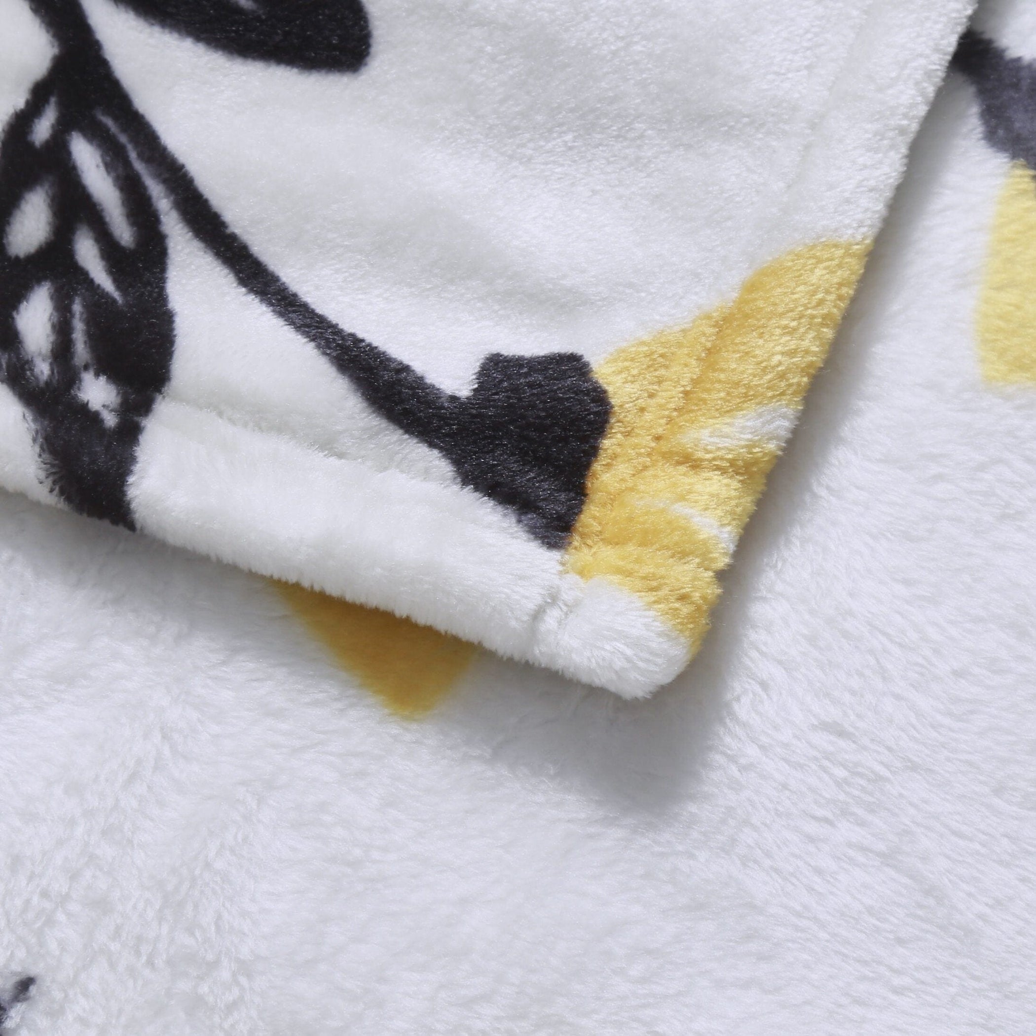 DaDa Bedding Soft Lightweight Fleece Throw Blanket, Yellow Fleur Flora ...