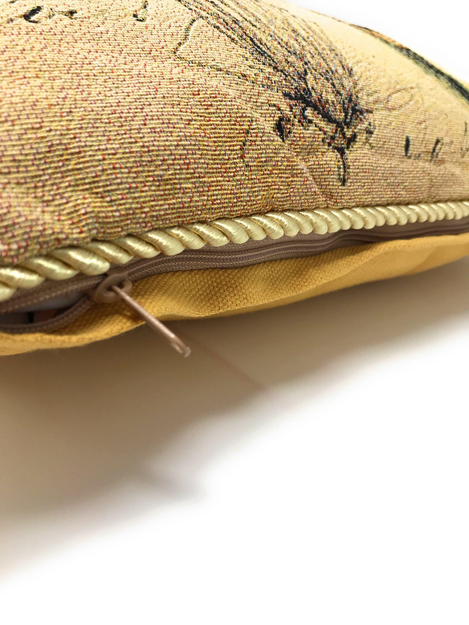 DaDa Bedding Dragonfly Dreams Elegant Insect Bug Throw Pillow Cushion ...